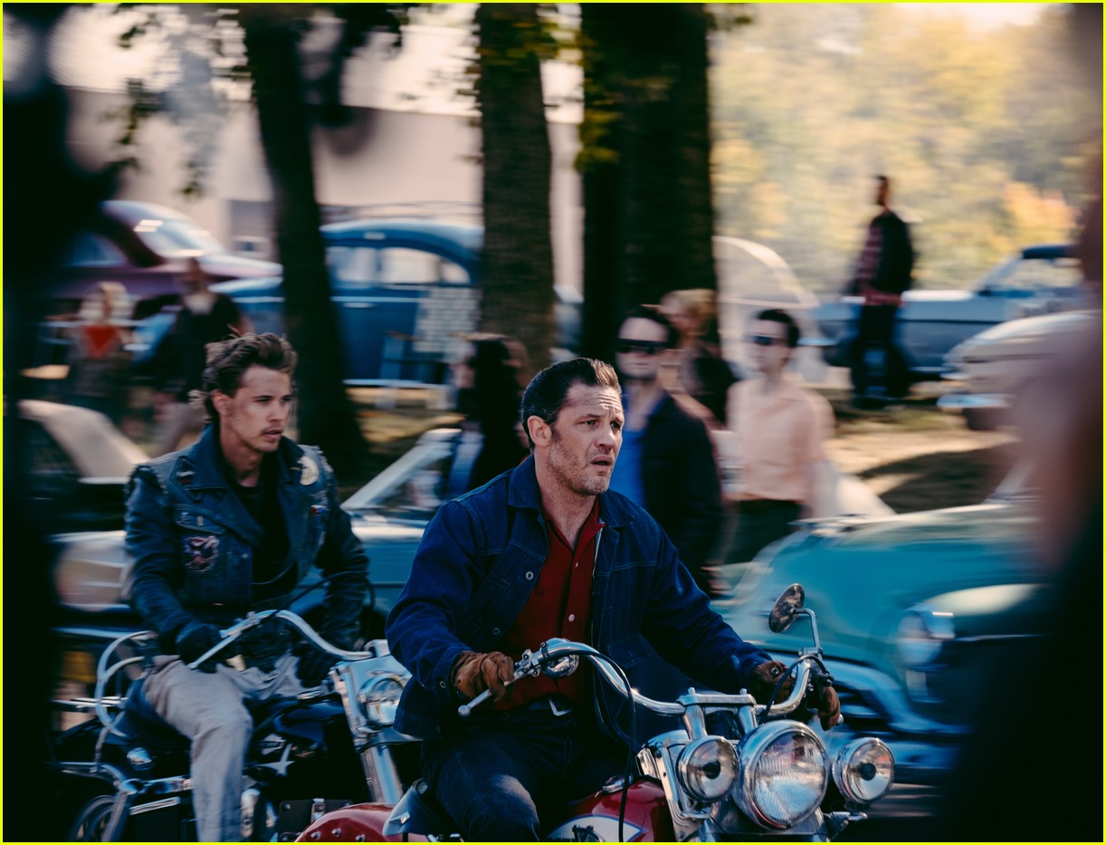 Austin Butler Stars Alongside Tom Hardy & Jodie Comer in New Crime Thriller 'The Bikeriders ...