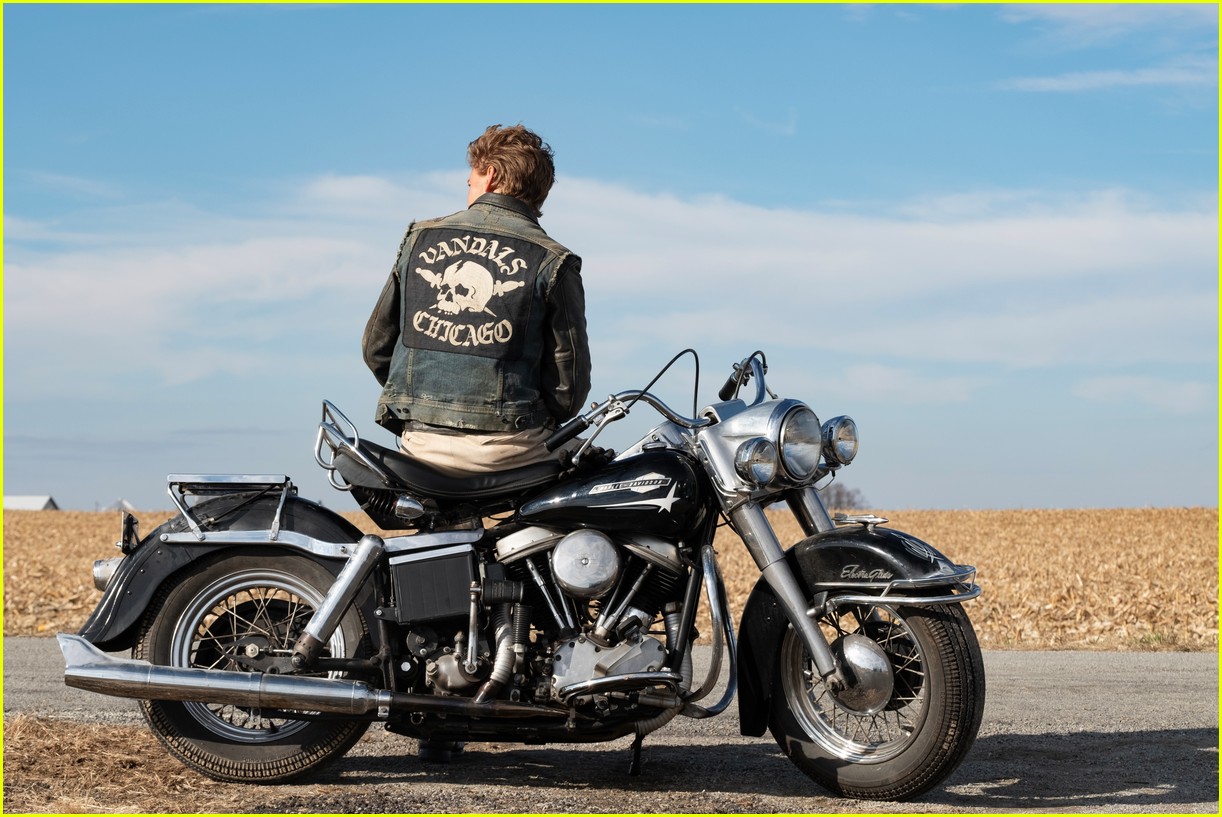Austin Butler Stars Alongside Tom Hardy & Jodie Comer in New Crime Thriller 'The Bikeriders ...
