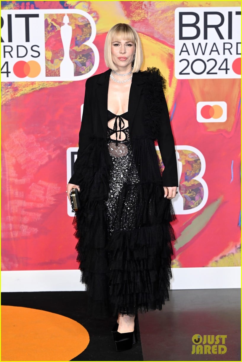 Dua Lipa Joins Ellie Goulding, Kylie Minogue & More at BRIT Awards 2024 ...