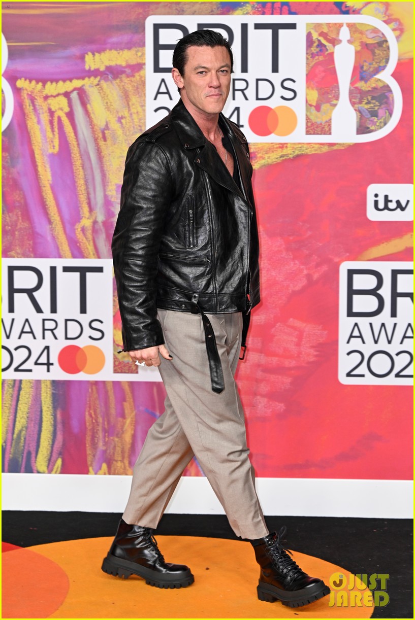 Dua Lipa Joins Ellie Goulding, Kylie Minogue & More at BRIT Awards 2024 ...