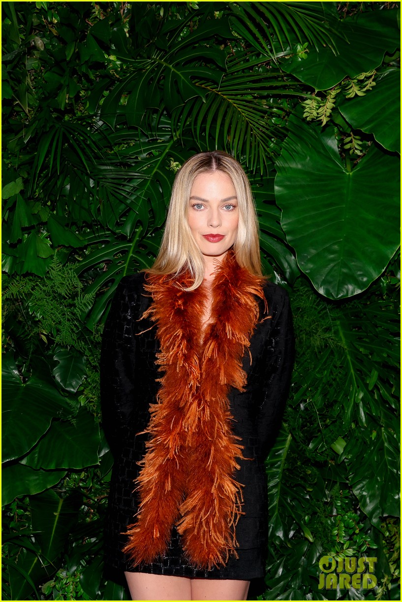 Margot Robbie, Kristen Stewart, Usher & Other Celebs Celebrate at ...