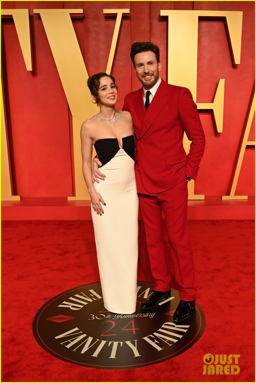 Chris Evans & Alba Baptista Make Their Red Carpet Debut at Vanity Fair Oscars 2024 Party!: Photo ...