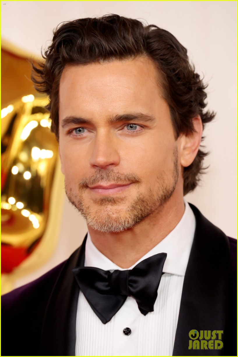 Bradley Cooper & Mom Gloria Arrive at Oscars 2024 Alongside His ...