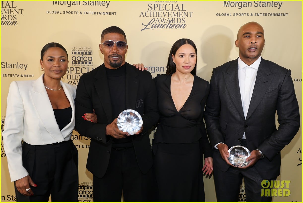 Jamie Foxx Says He'll Explain His 2023 Health Scare 'In a Funny Way ...