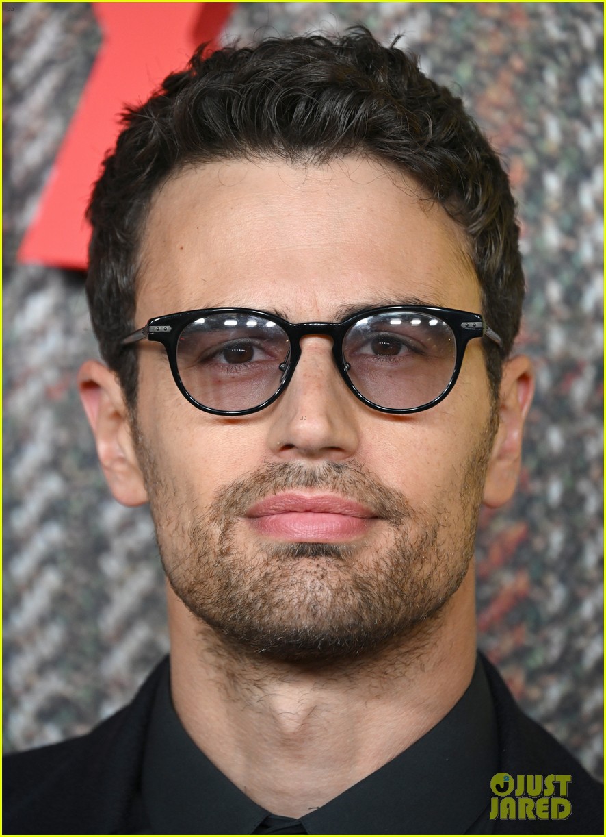 David Beckham & Jason Statham Support Pal Guy Ritchie at UK Premiere of Netflix Series 'The ...