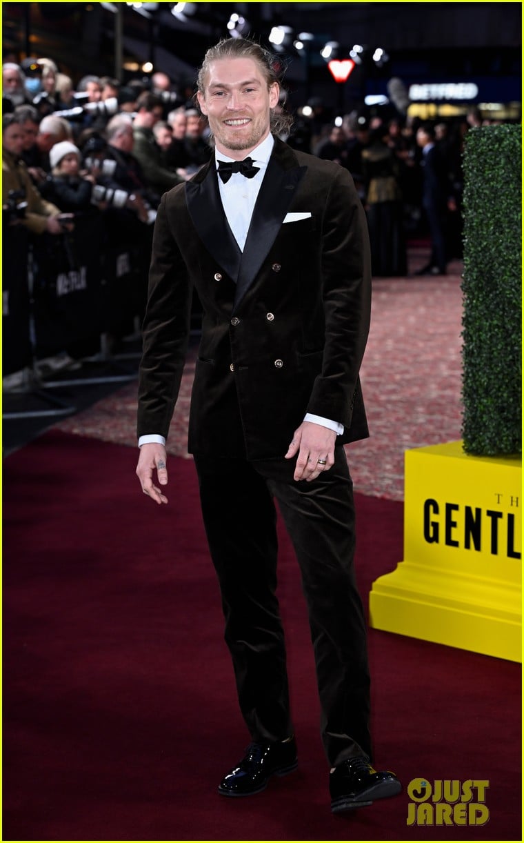 David Beckham & Jason Statham Support Pal Guy Ritchie at UK Premiere of ...