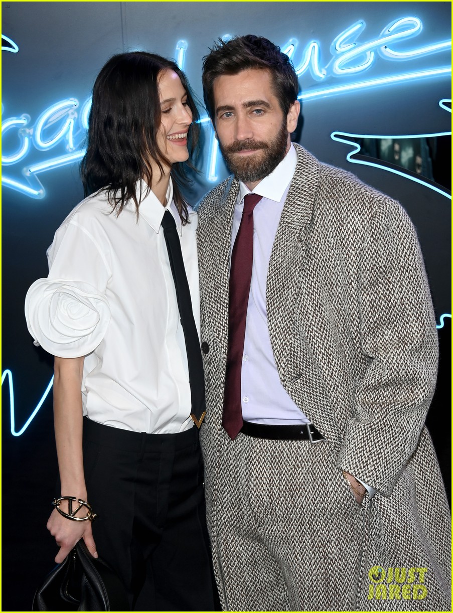 Jake Gyllenhaal & Girlfriend Jeanne Cadieu Look So in Love at 'Road ...