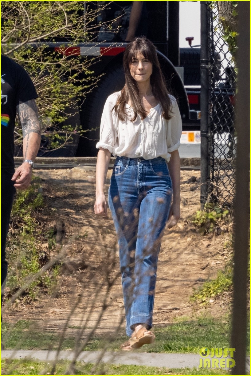 Anne Hathaway Films New Movie 'Flowervale Street' in Atlanta Following ...