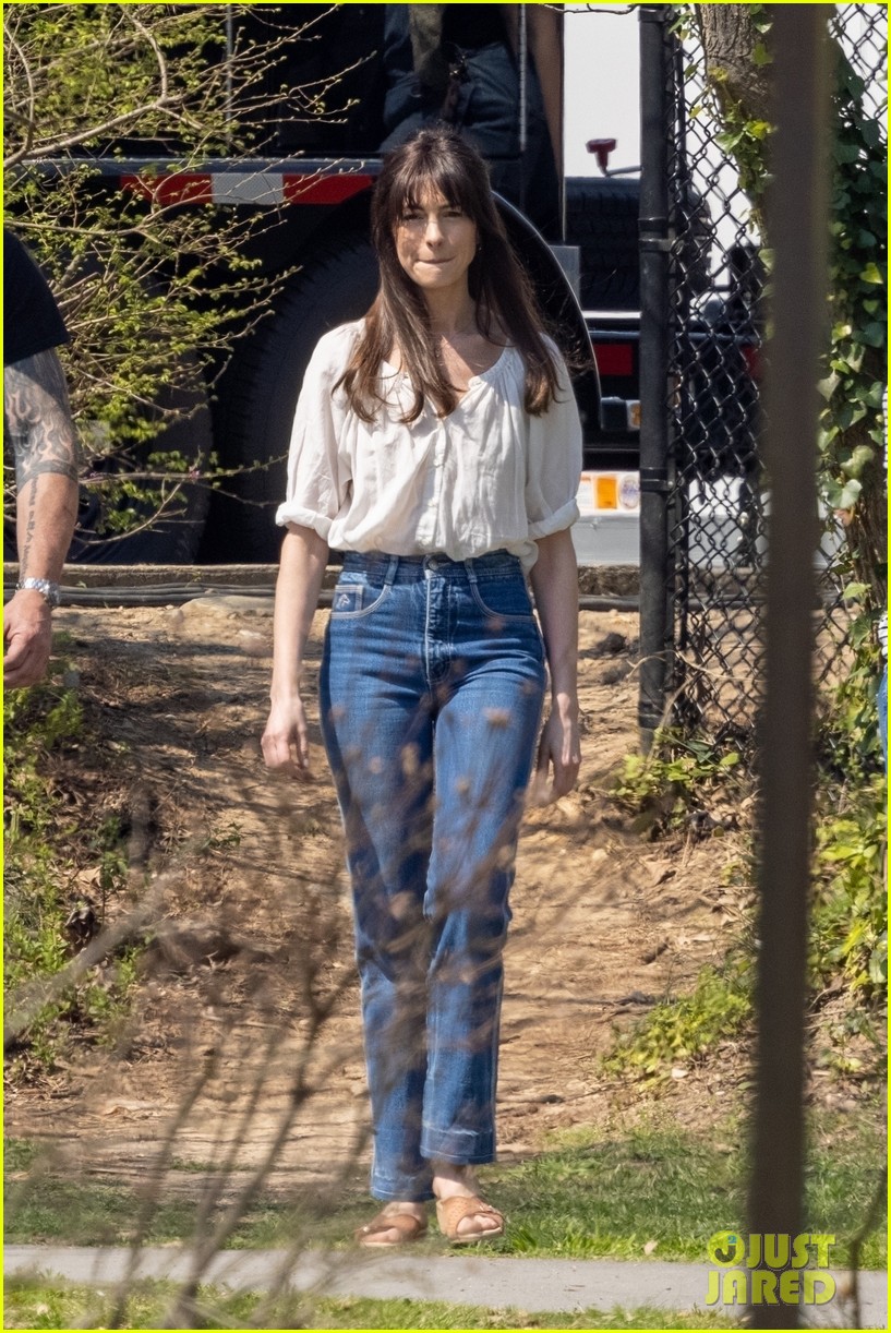 Anne Hathaway Films New Movie 'Flowervale Street' in Atlanta Following ...