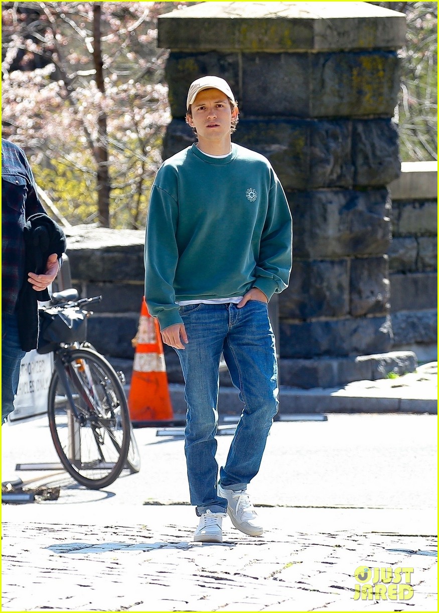 Tom Holland Enjoys Stroll Around Central Park in NYC with Brother Harry ...