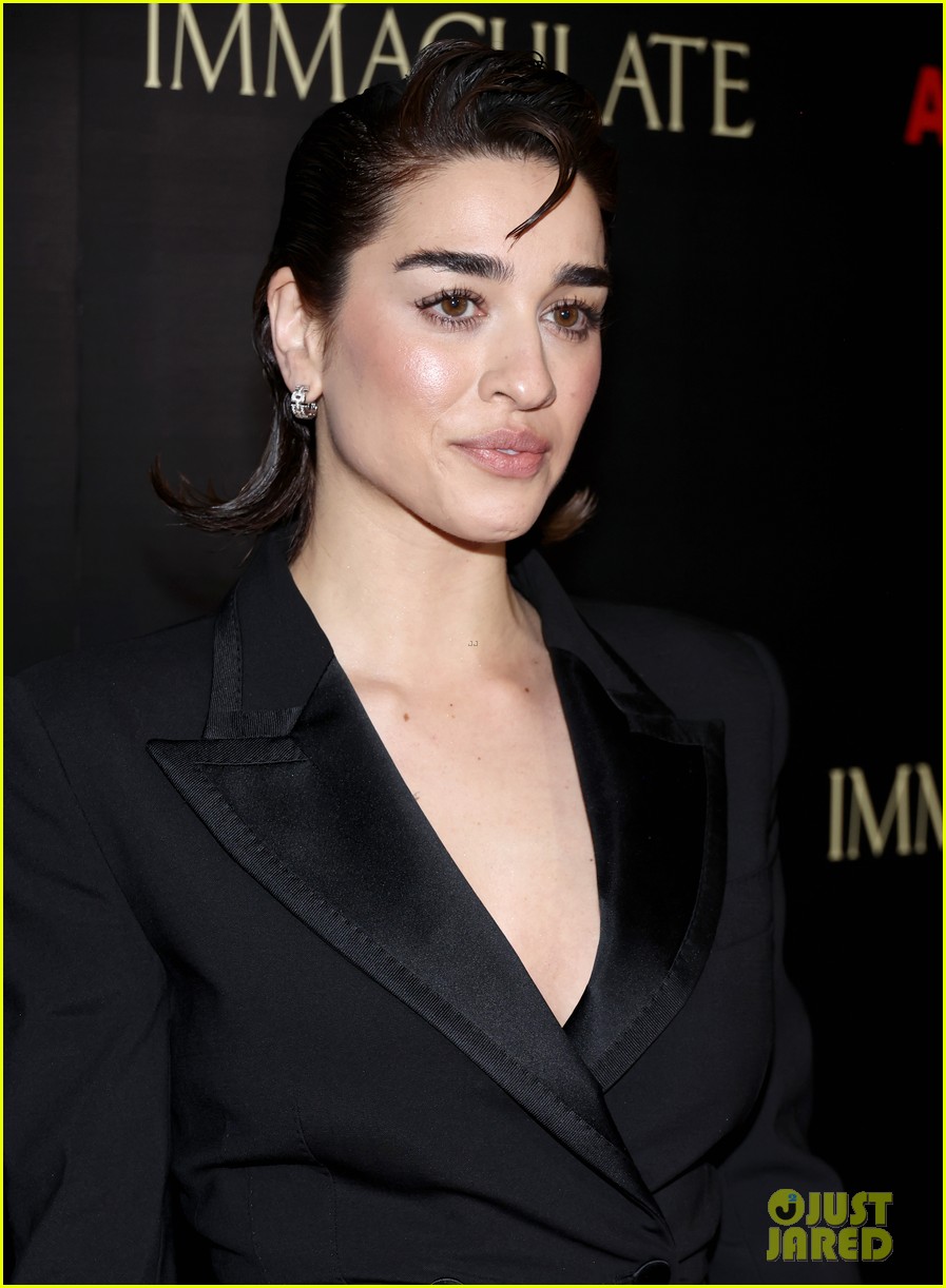 Sydney Sweeney Wears Elaborate Sculpted Top at 'Immaculate' Beyond Fest ...