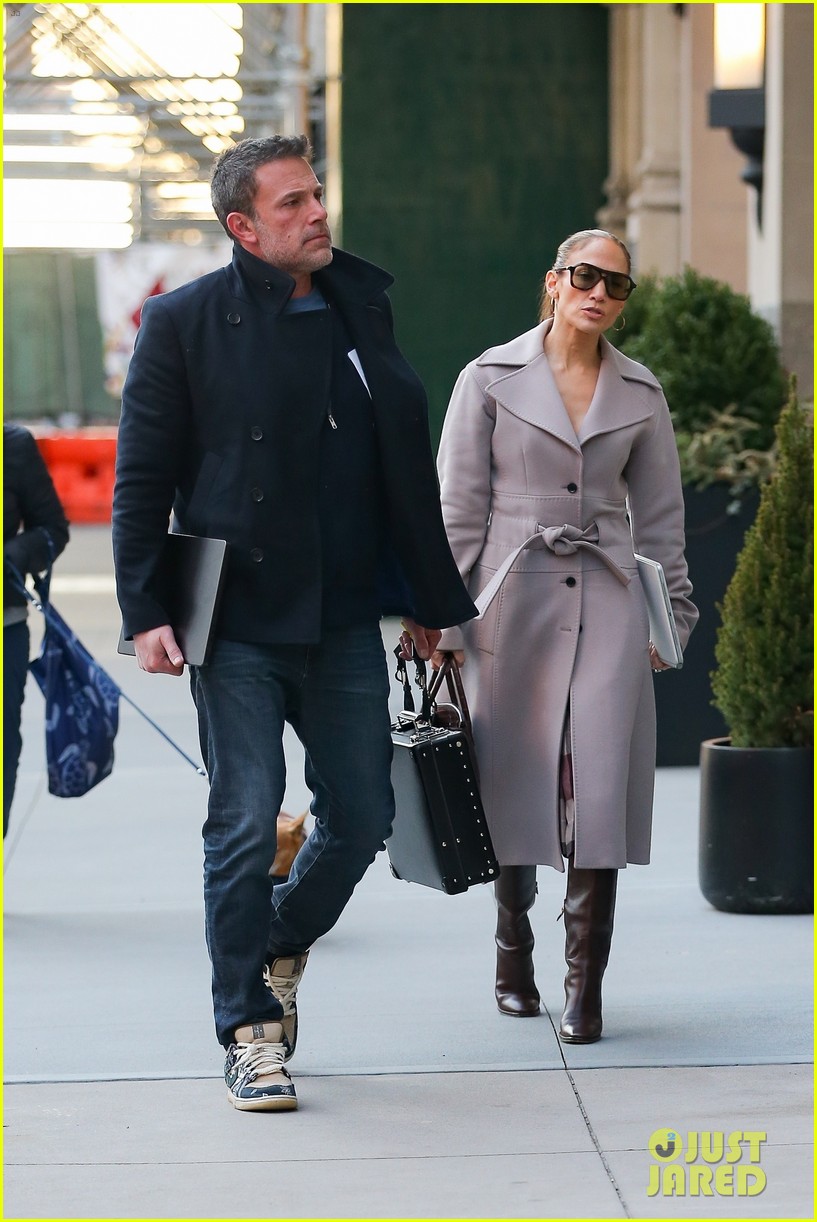 Jennifer Lopez & Ben Affleck Spotted in New York City During Spring ...