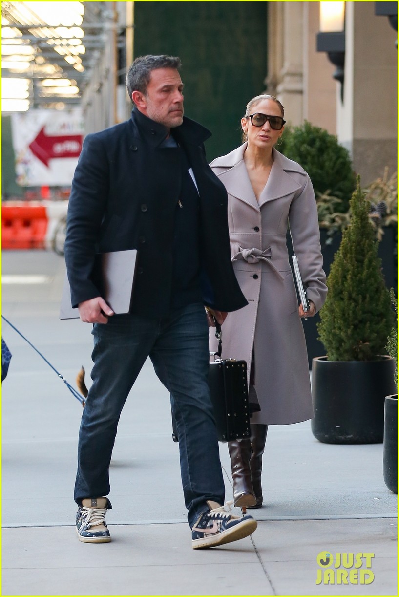 Jennifer Lopez & Ben Affleck Spotted in New York City During Spring ...