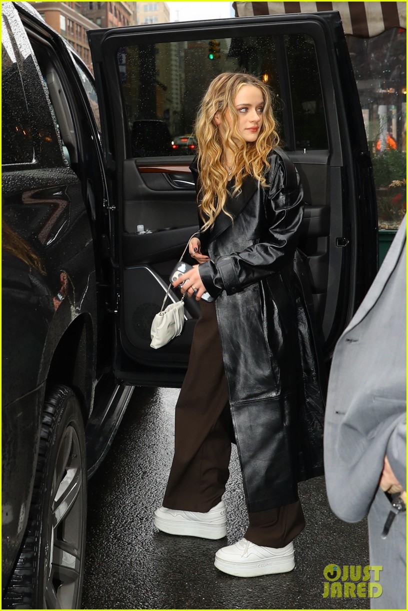 Joey King & Logan Lerman Go On Double Date with Their Partners in New ...