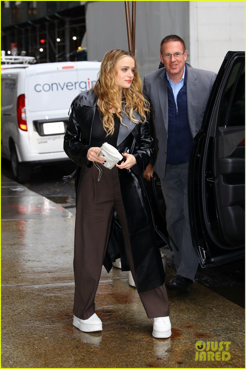 Joey King & Logan Lerman Go On Double Date with Their Partners in New ...