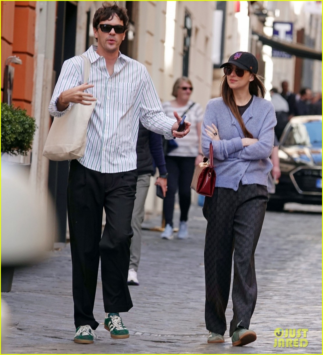 Dakota Johnson & Close Friend Blake Lee Go Sightseeing in Rome: Photo ...