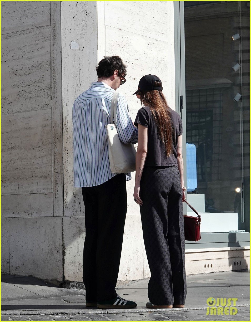 Dakota Johnson & Close Friend Blake Lee Go Sightseeing in Rome: Photo ...