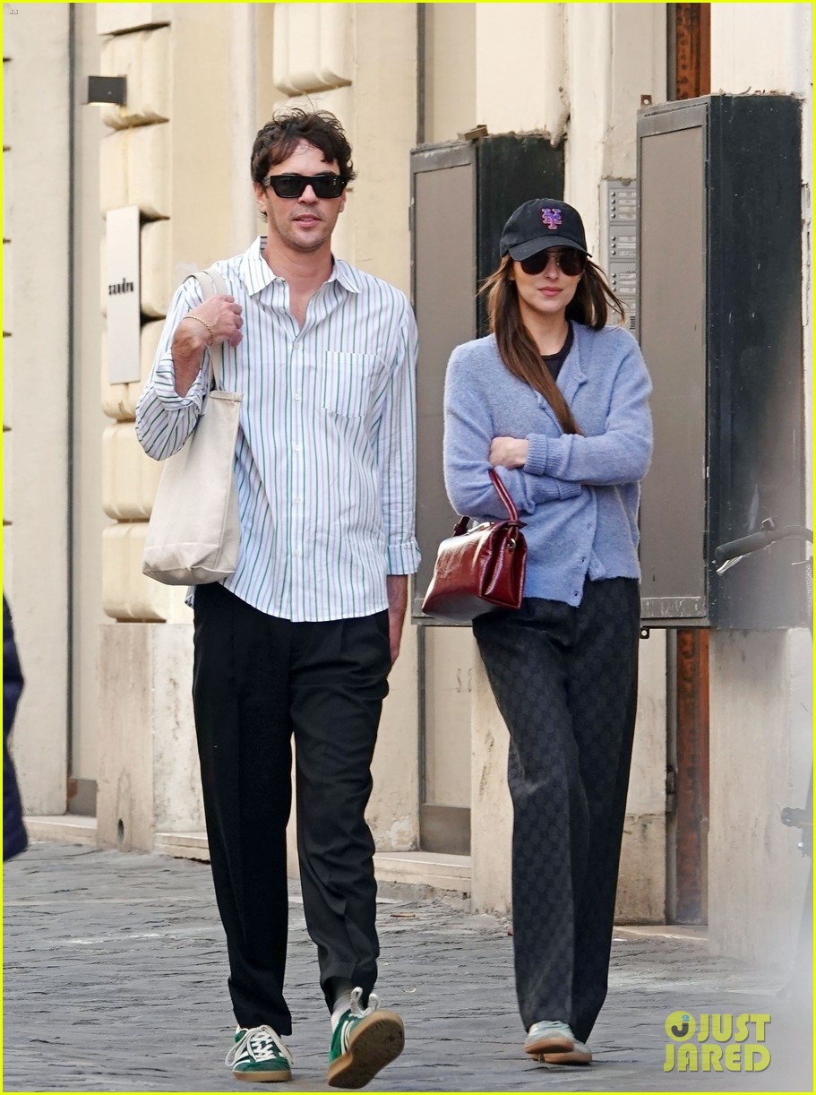 Dakota Johnson & Close Friend Blake Lee Go Sightseeing in Rome: Photo ...