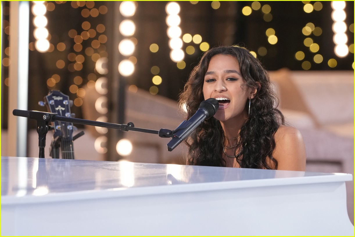 'American Idol' Contestant Alyssa Raghu Slams Producers for Pitting Her ...