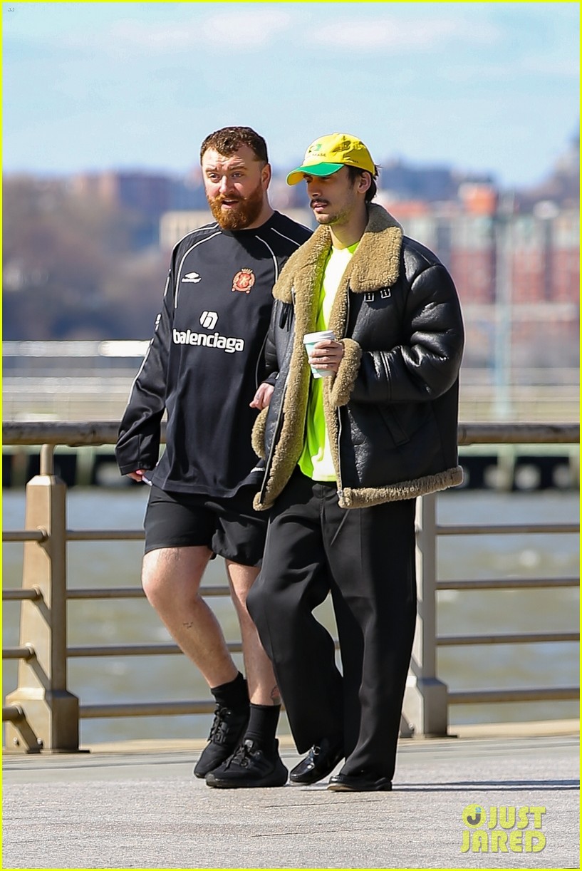 Sam Smith & Boyfriend Christian Cowan Cozy Up During NYC Outing: Photo ...