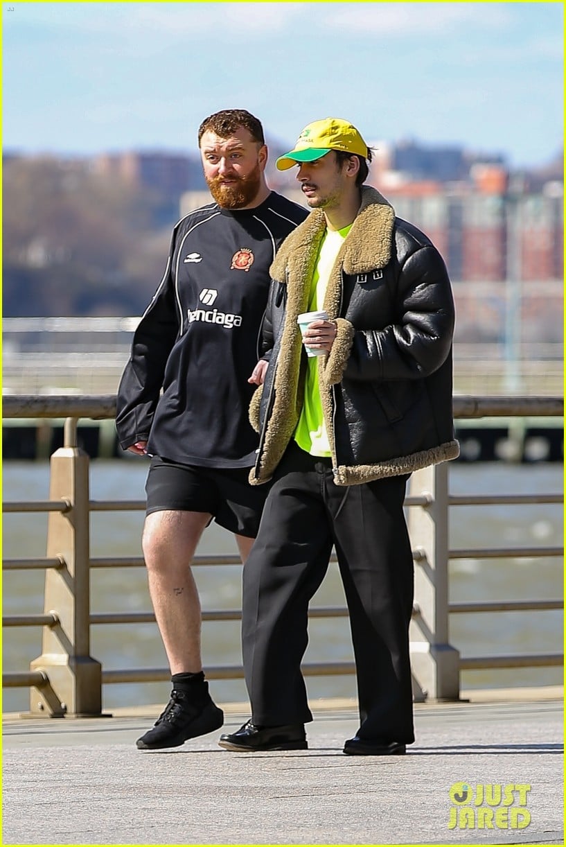 Sam Smith & Boyfriend Christian Cowan Cozy Up During NYC Outing: Photo ...