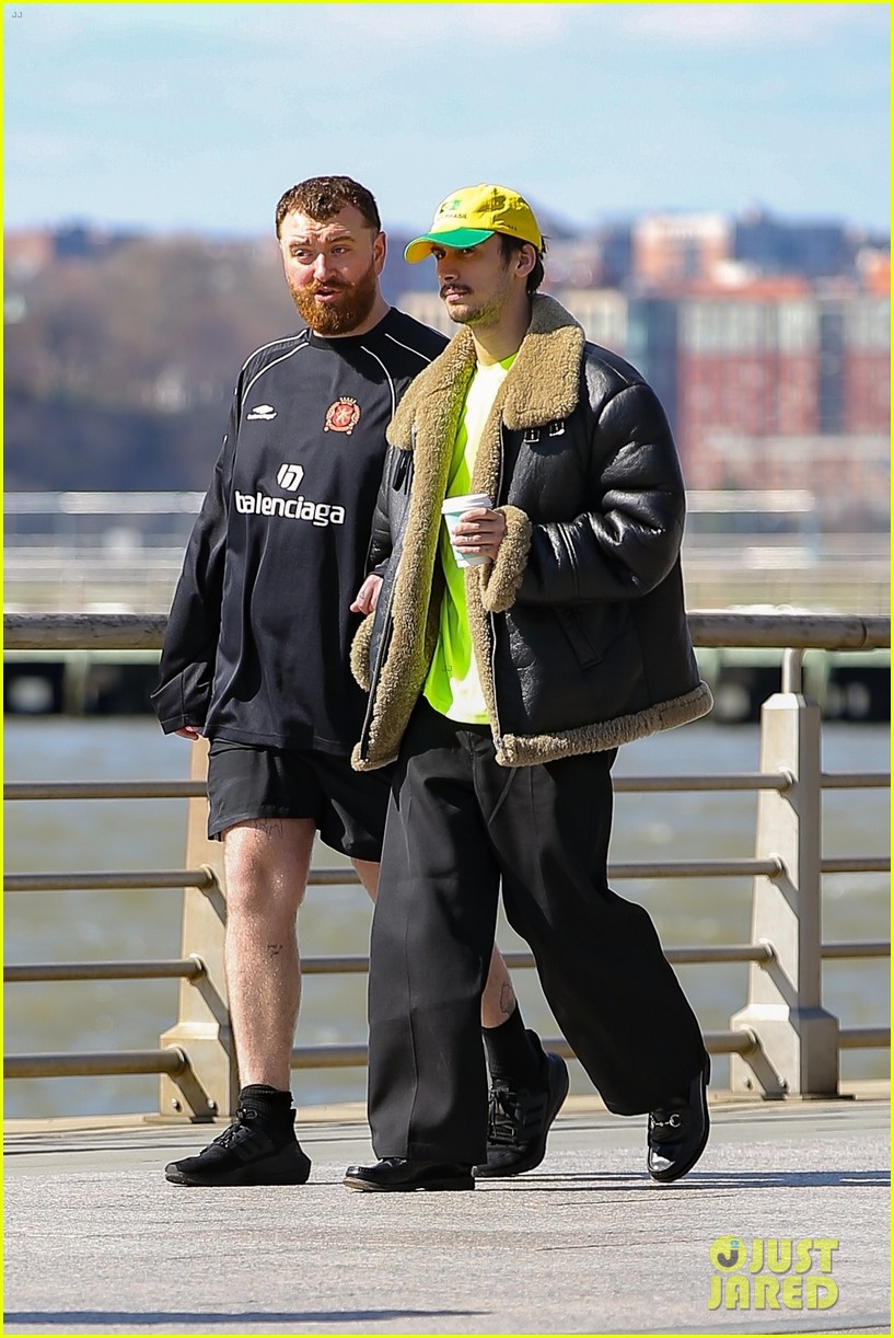 Sam Smith & Boyfriend Christian Cowan Cozy Up During NYC Outing: Photo ...