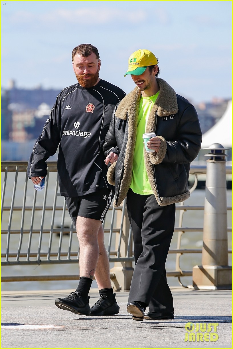 Sam Smith & Boyfriend Christian Cowan Cozy Up During NYC Outing: Photo ...