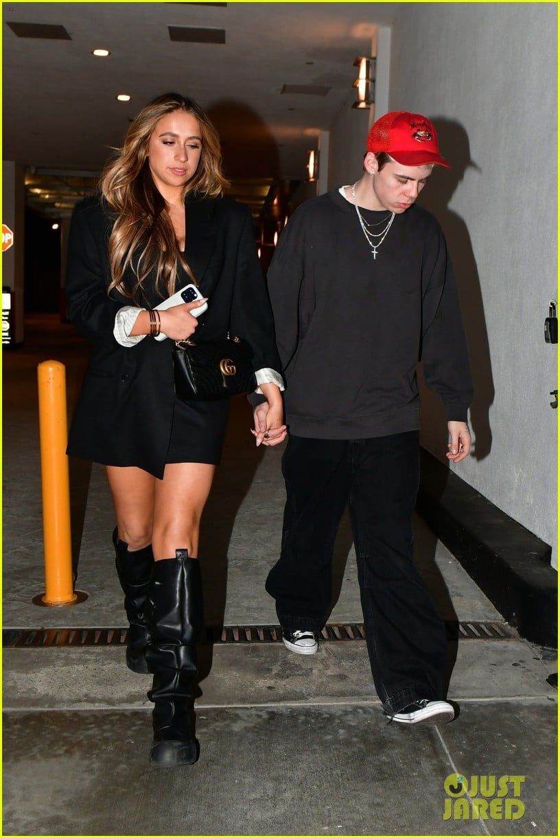 Tate McRae & The Kid LAROI Hold Hands After Dinner Date In Beverly ...