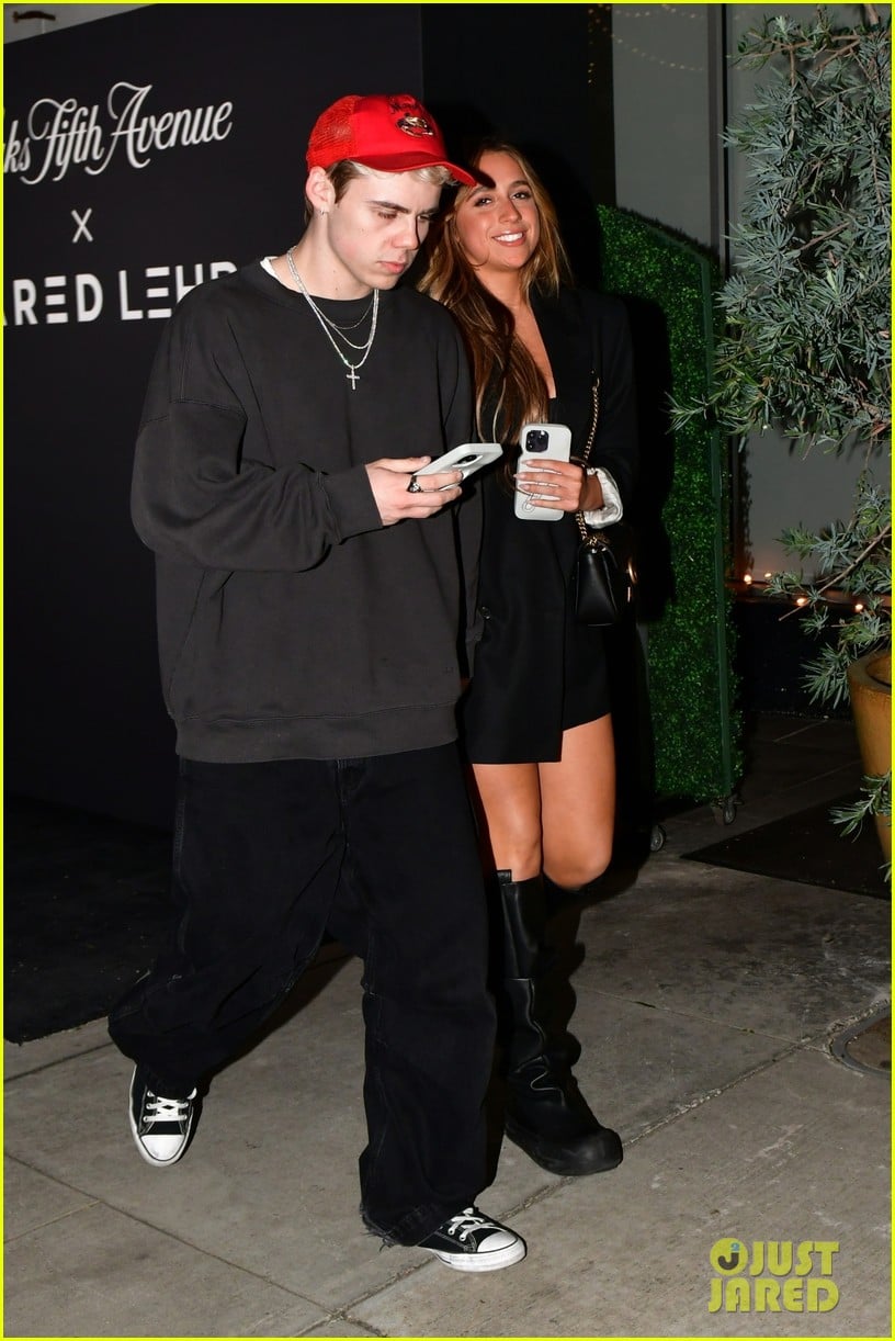 Tate McRae & The Kid LAROI Hold Hands After Dinner Date In Beverly ...