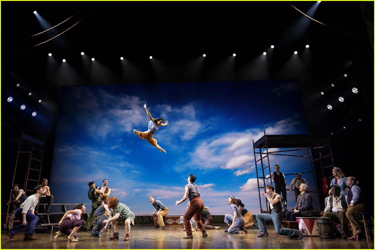 See Grant Gustin in His Broadway Debut - First 'Water for Elephants' Production Photos Revealed ...