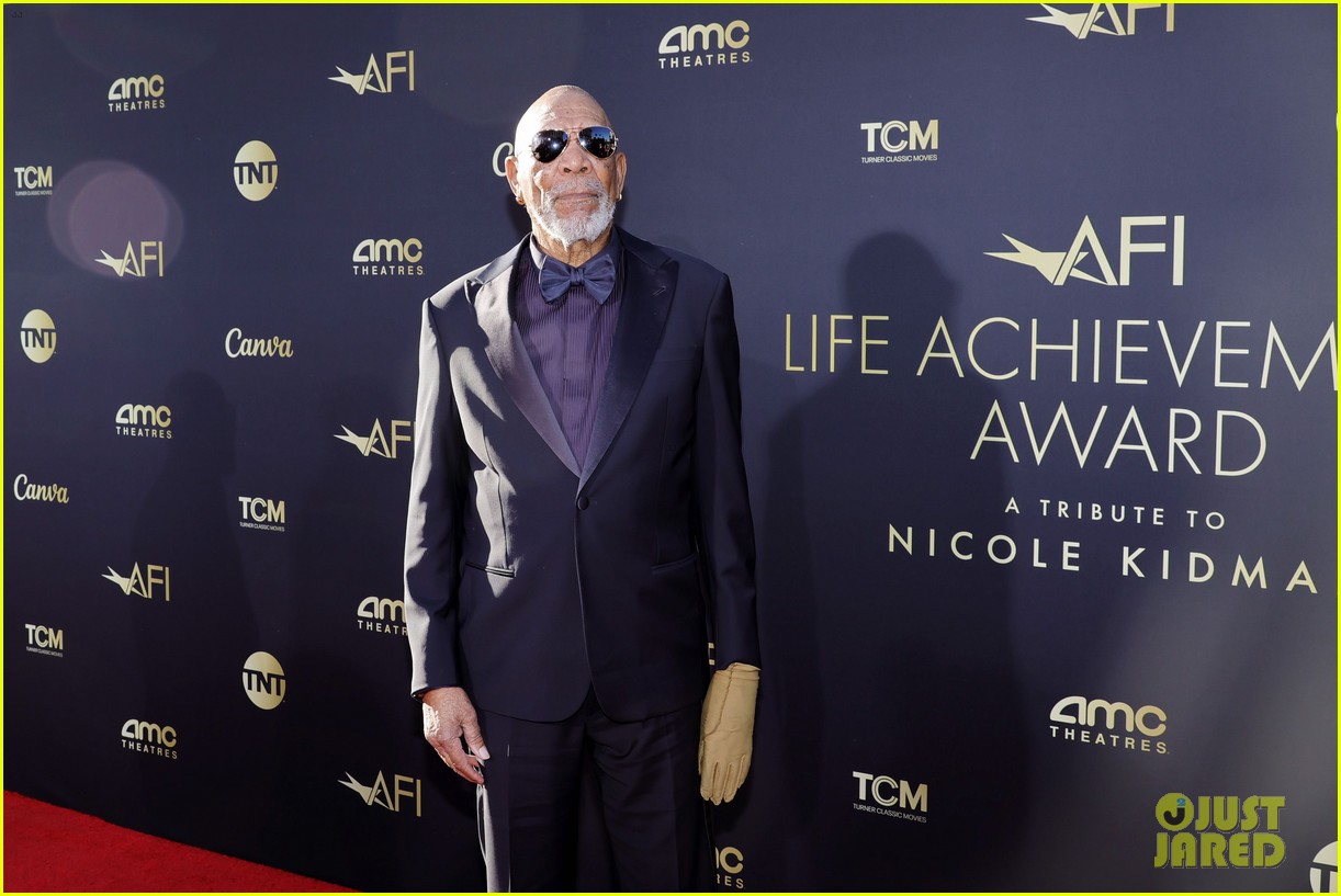 Reese Witherspoon & More Stars Honor Nicole Kidman at AFI Lifetime ...