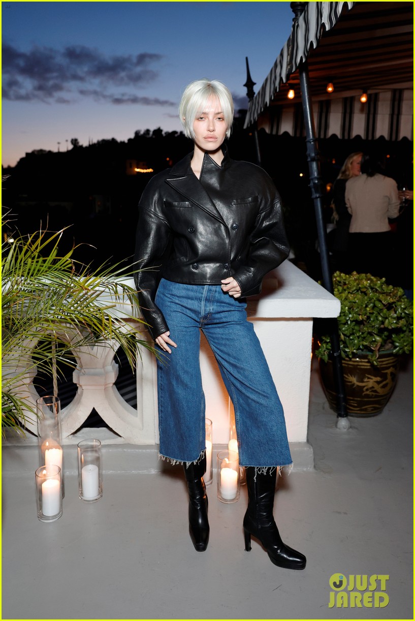 Amelia Gray Gets Support from Mom Lisa Rinna & Sister Delilah Belle ...