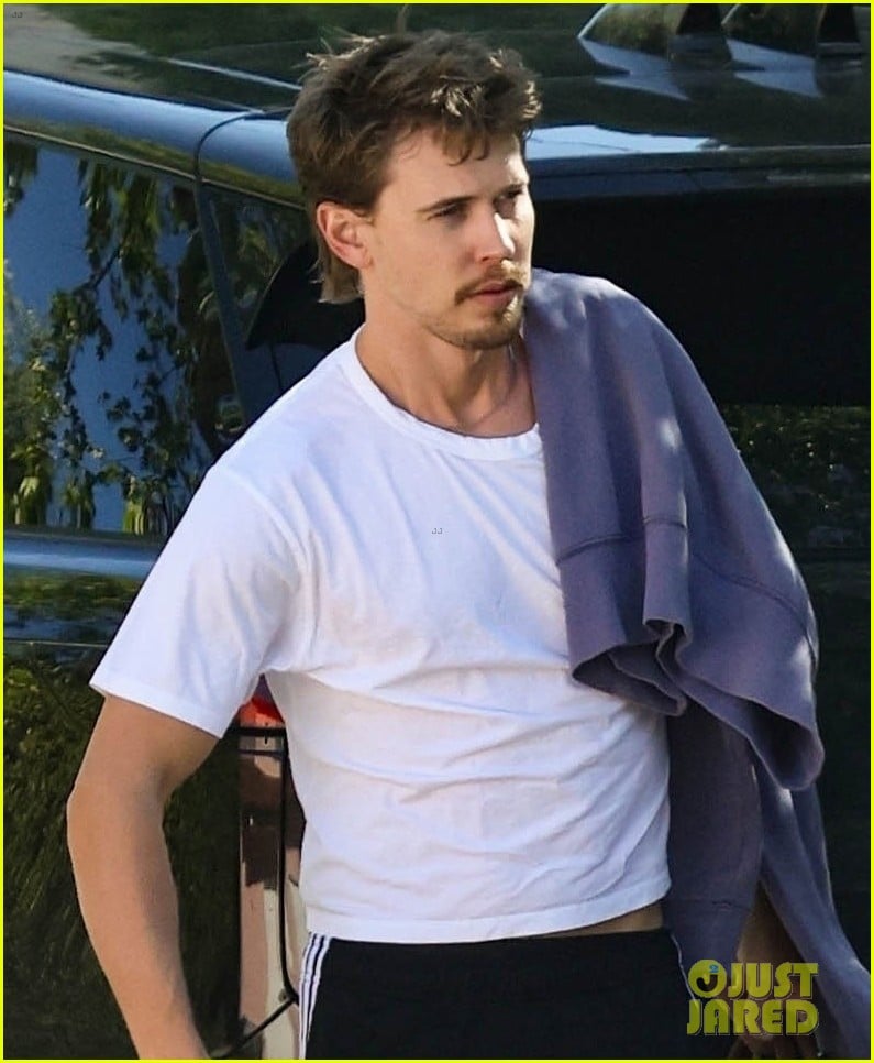 Austin Butler Spends the Day with a Friend in Los Feliz: Photo 5030038 ...