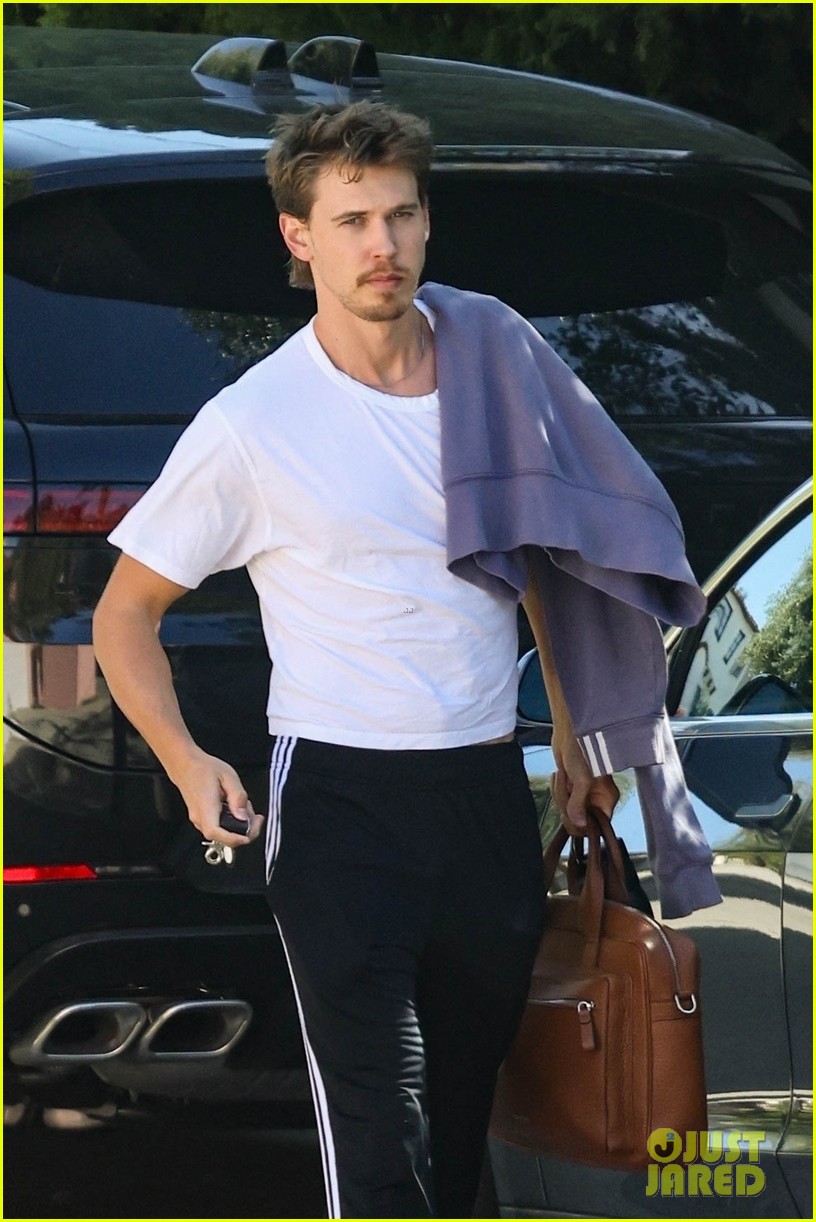 Austin Butler Spends the Day with a Friend in Los Feliz: Photo 5030040 ...