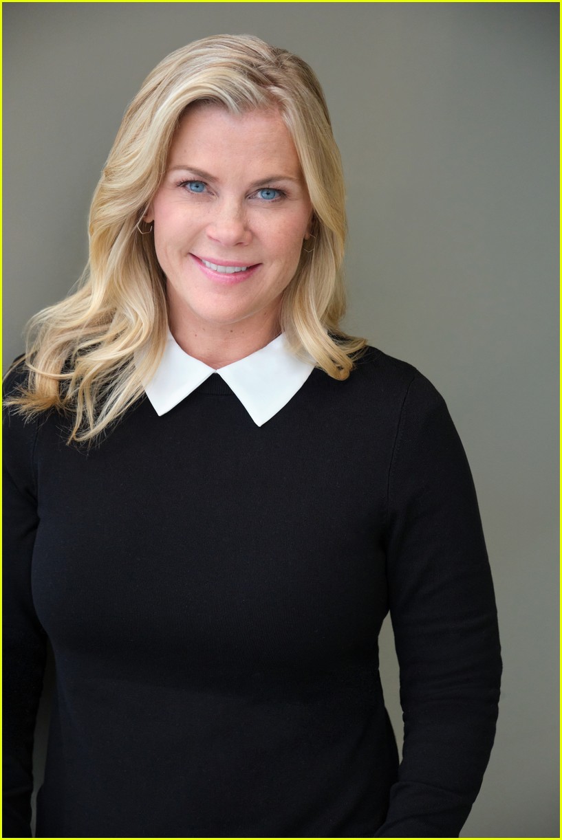 'One Bad Apple: A Hannah Swensen Mystery' - 2 Big Hallmark Stars ...