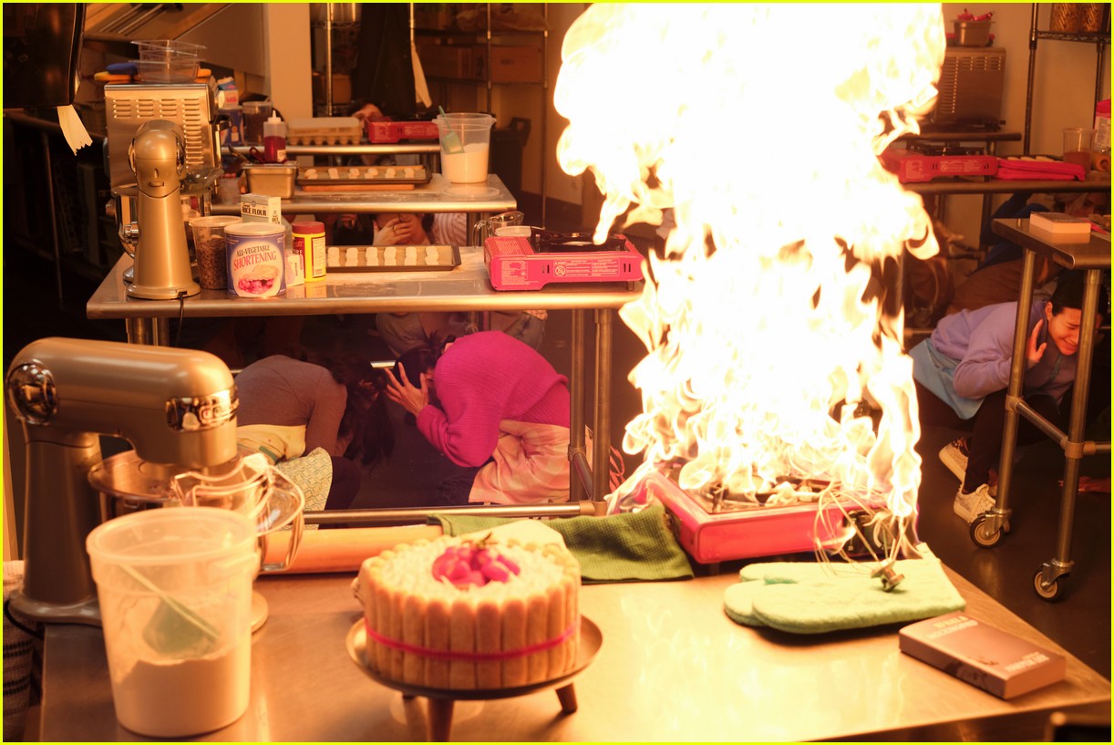 'One Bad Apple: A Hannah Swensen Mystery' - 2 Big Hallmark Stars ...