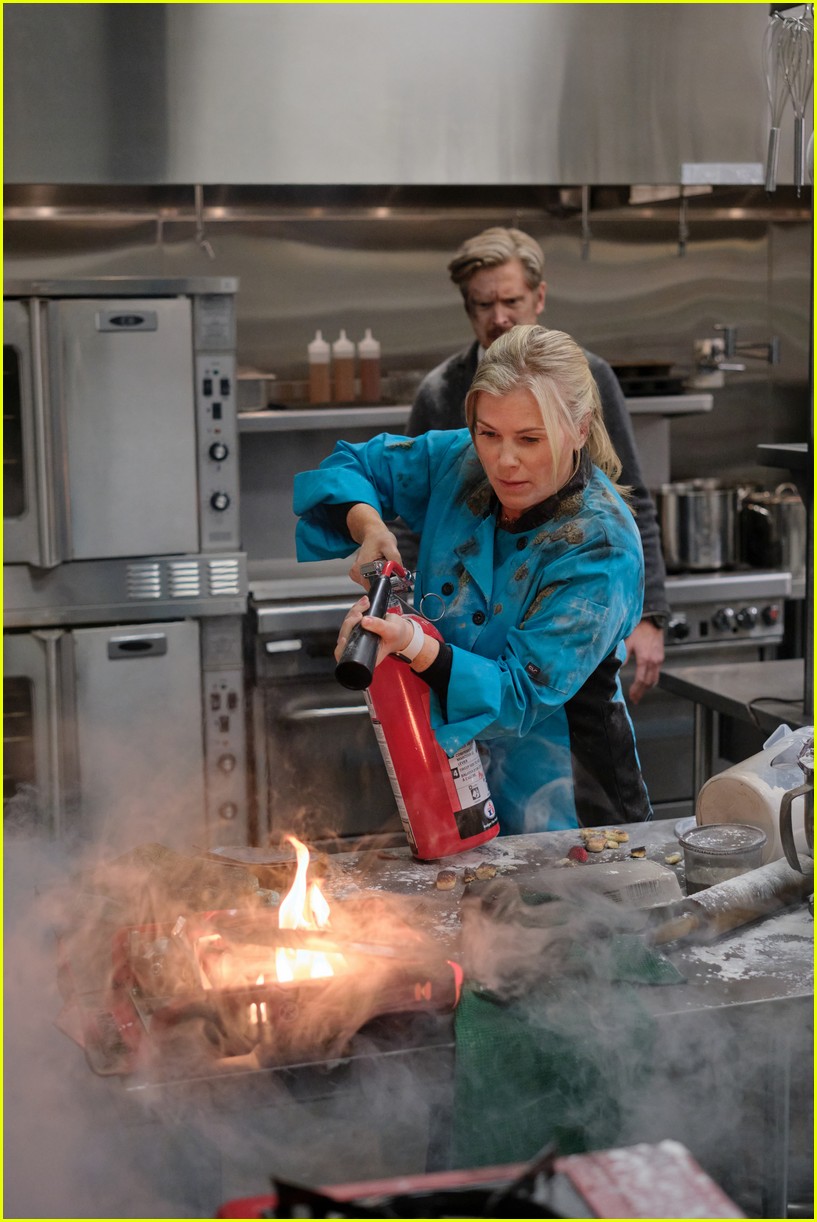 'One Bad Apple: A Hannah Swensen Mystery' - 2 Big Hallmark Stars ...