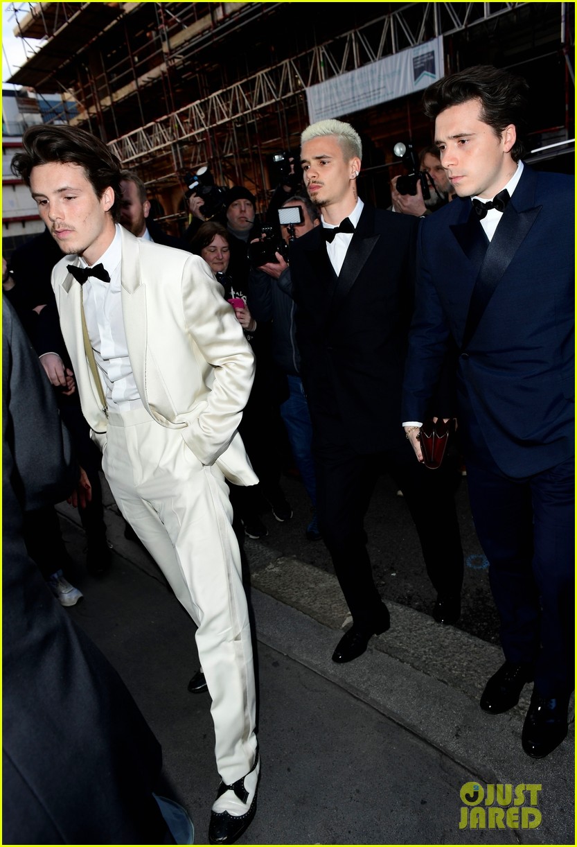 Victoria Beckham Hosts 50th Birthday Party Attended by So Many Celebs ...