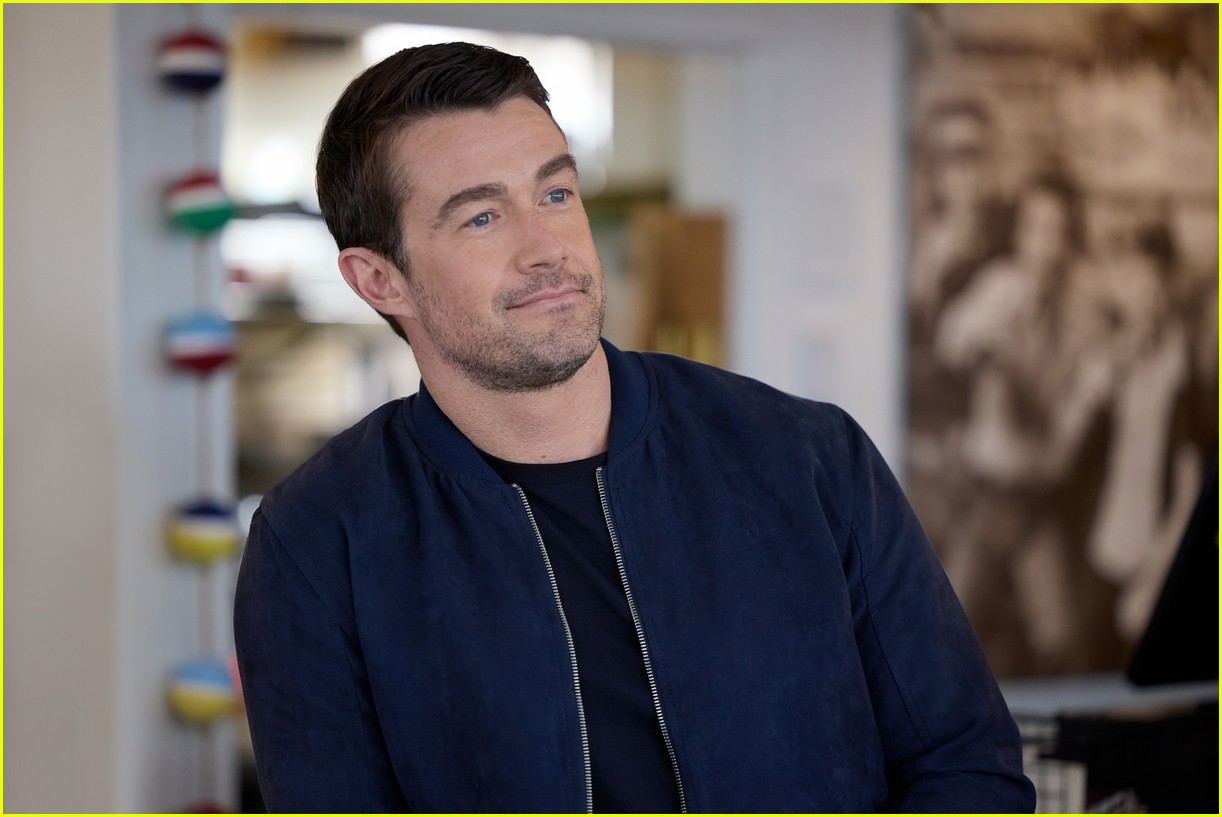 'Blind Date Book Club' - Movie Cast Includes 2 Hallmark TV Favorites ...