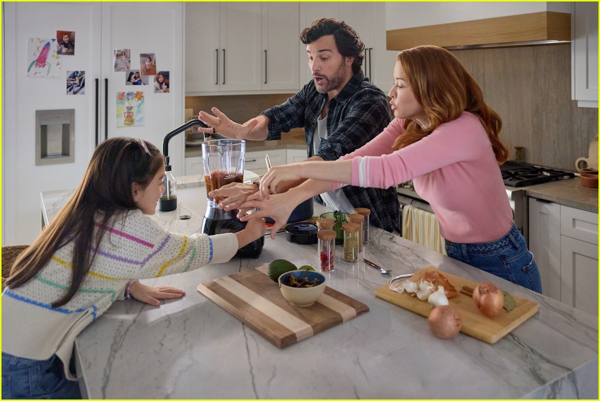 Hallmark Channel's 'Branching Out' - 'Grey's Anatomy' & 'Fuller House ...