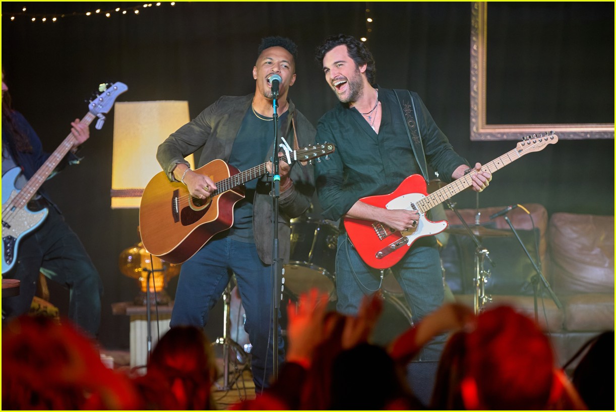 Hallmark Channel's 'Branching Out' - 'Grey's Anatomy' & 'Fuller House ...