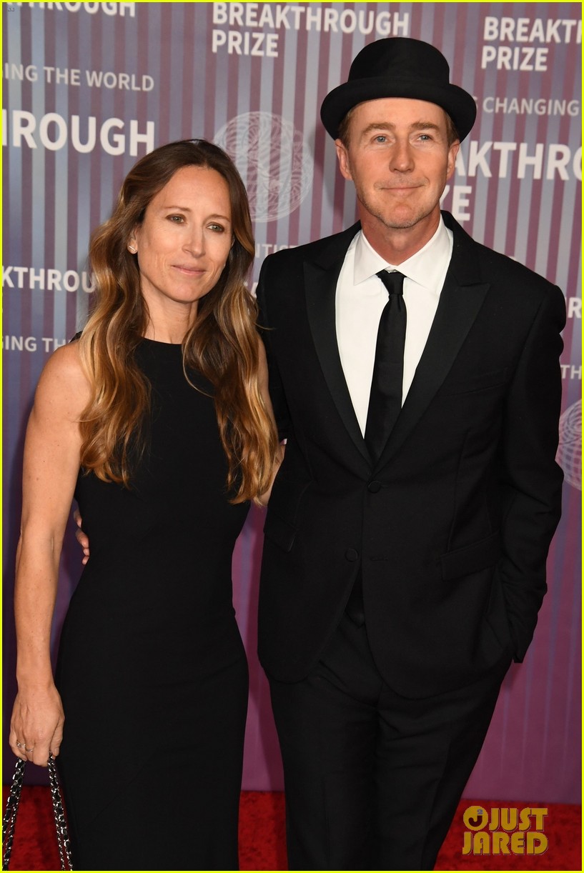 10th Breakthrough Prize Ceremony: See Photos of Every Attendee ...