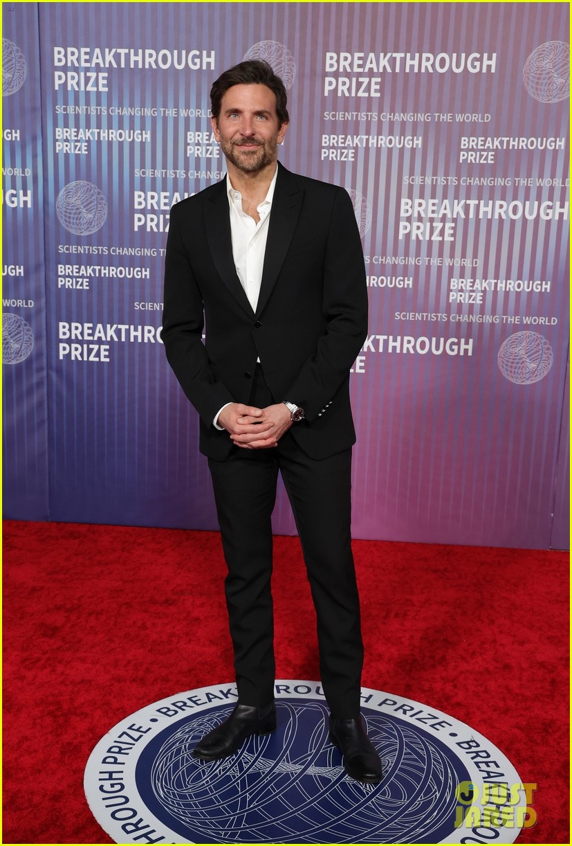 10th Breakthrough Prize Ceremony: See Photos of Every Attendee ...