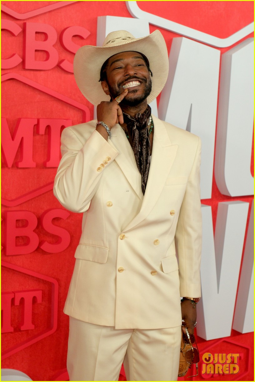 'Cowboy Carter' Collaborators Tanner Adell, Tiera Kennedy, Reyna ...