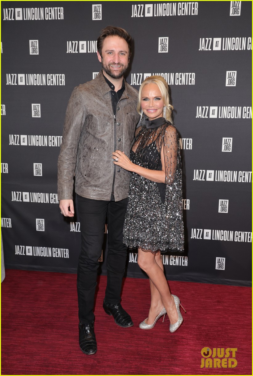 Kristin Chenoweth, Josh Groban & More Pay Tribute to Tony Bennett at ...