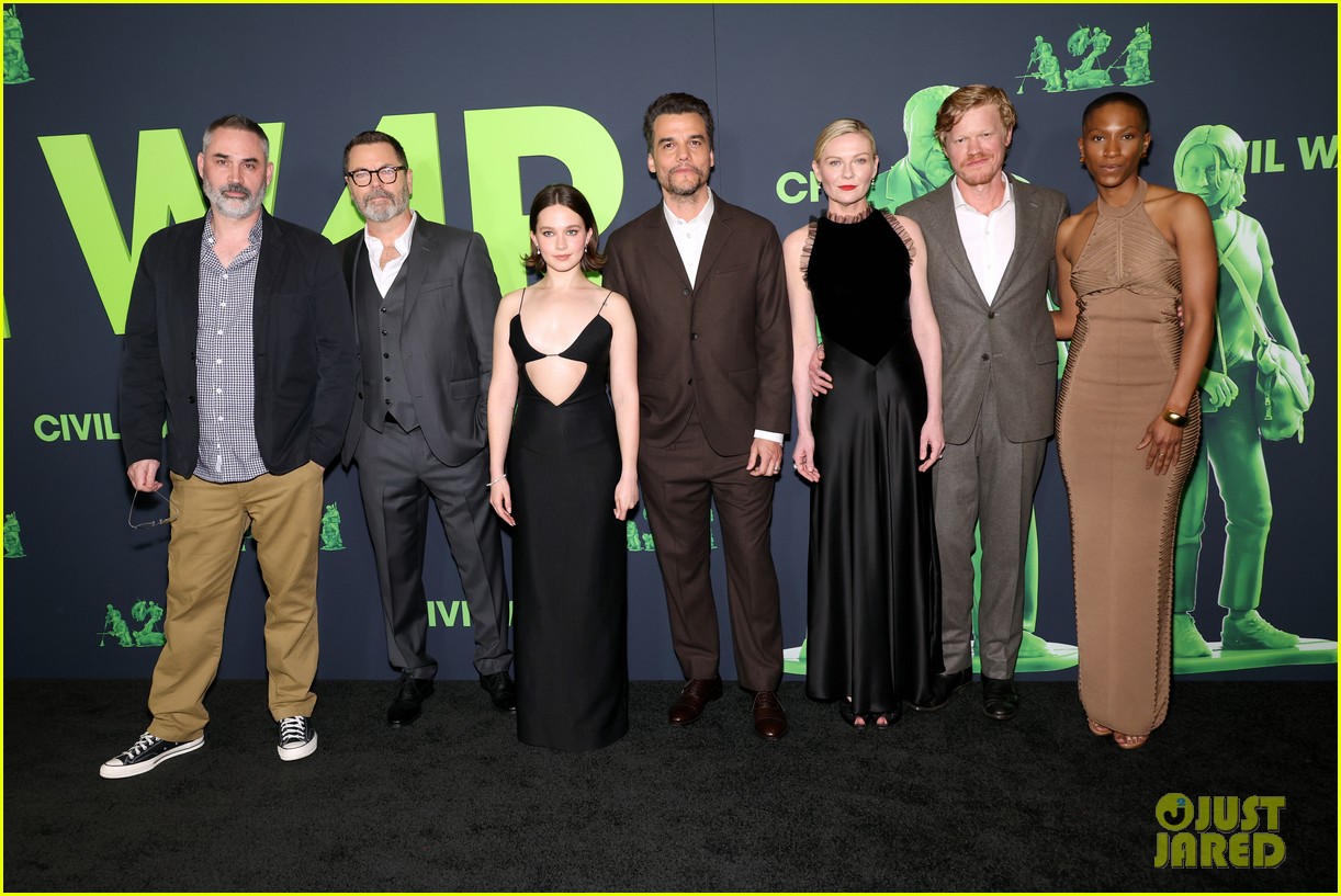 Kirsten Dunst & Jesse Plemons Join Cailee Spaeny at 'Civil War ...