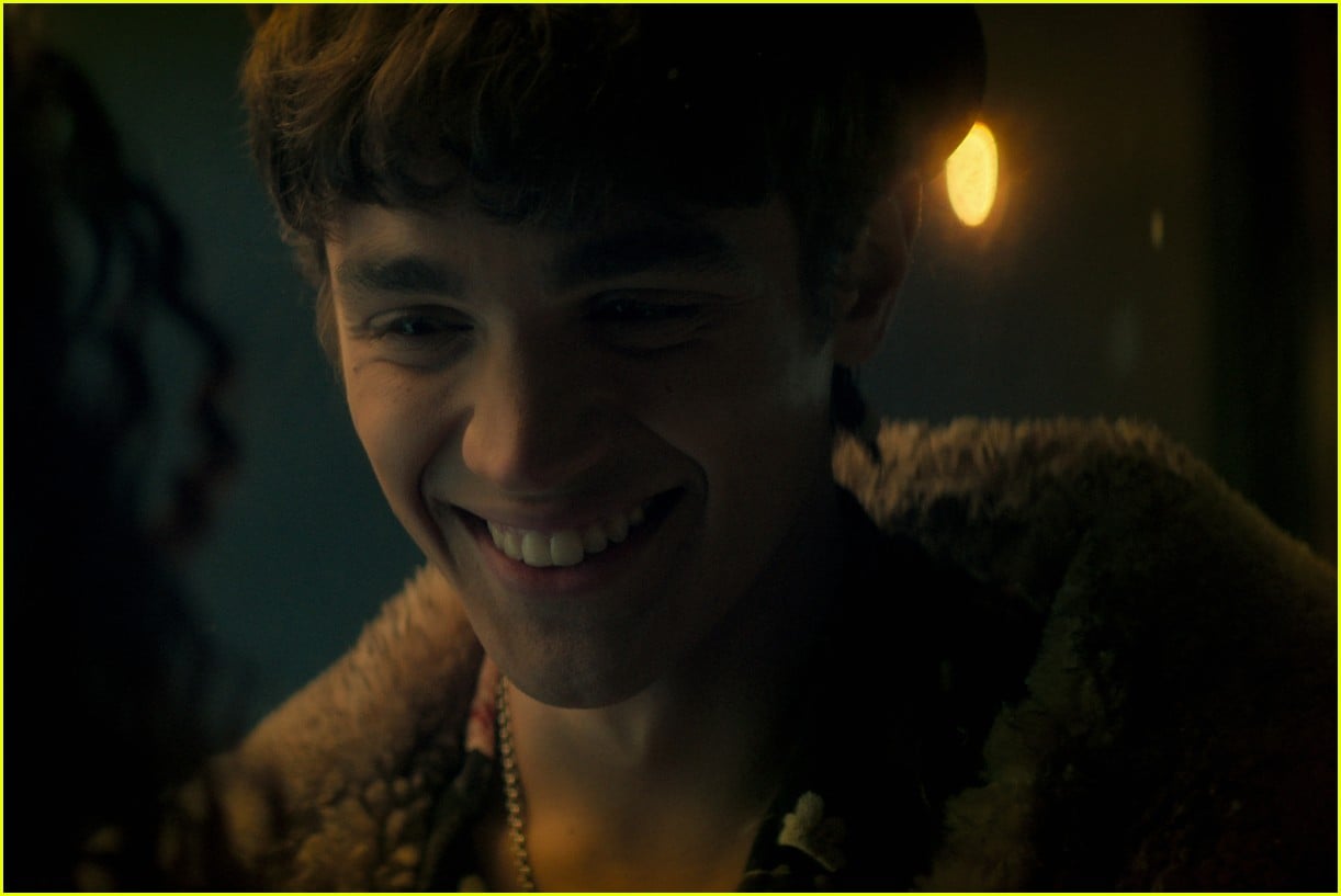 'Dead Boy Detectives' - Trailer Revealed & 9 Stars Join Cast of New ...