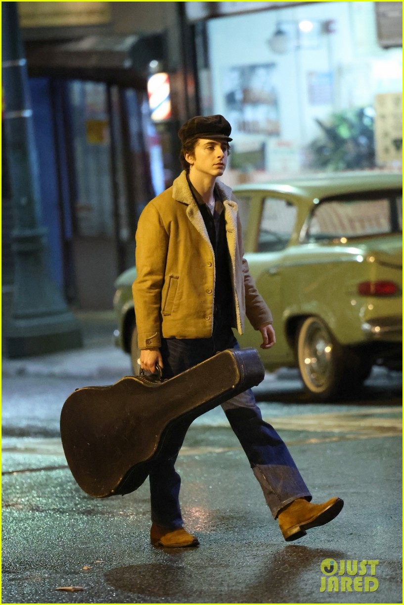 Elle Fanning And Kristen Stewart