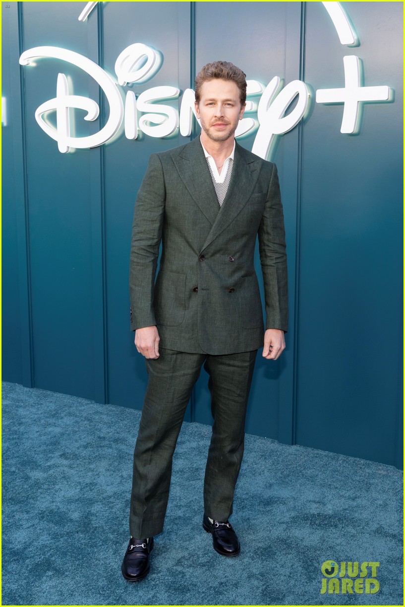 Once Upon a Time's Ginnifer Goodwin & Josh Dallas Make First Red Carpet ...