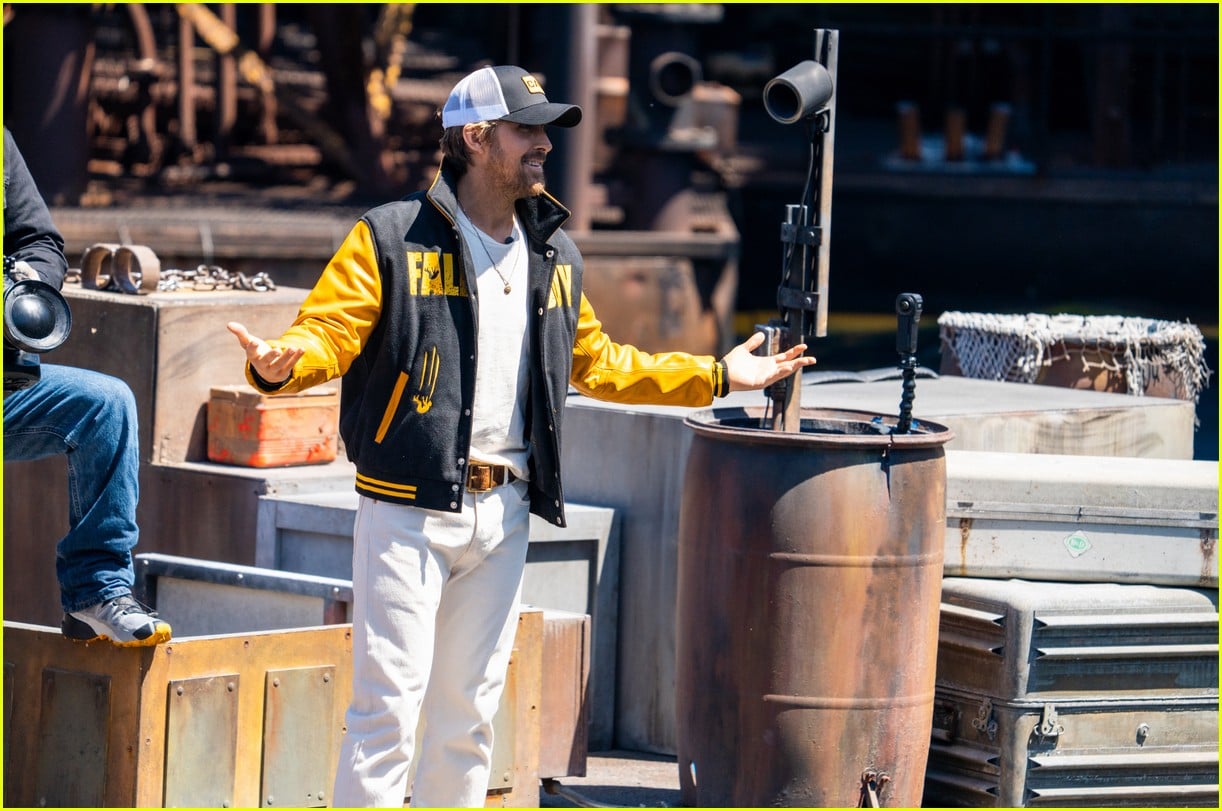 Ryan Gosling Makes Surprise Appearance at Universal Studios Stunt Show ...